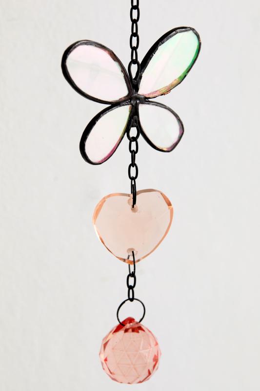 버터플라이 프리즘 댕글 어반 아웃피터스 한국 공식 스토어 라이프스타일 편집샵 여성 의류 남성 의류 홈 라이프 스타일 음반 및 사진용품