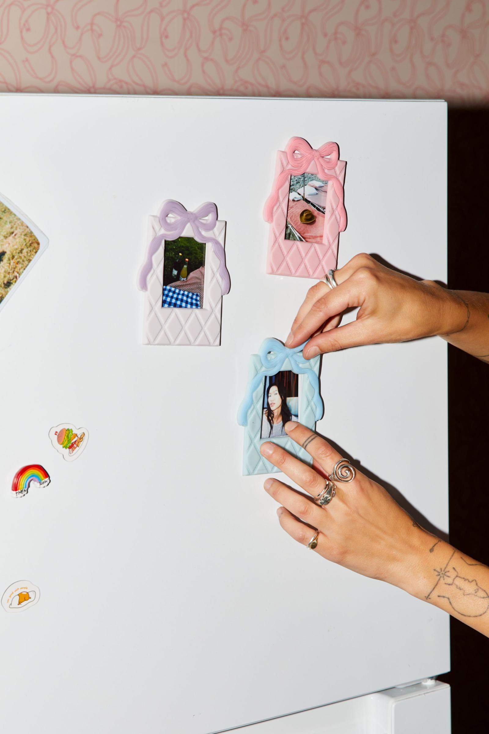 Bow INSTAX MINI Magnetic Frame Set | Urban Outfitters Korea - Clothing ...
