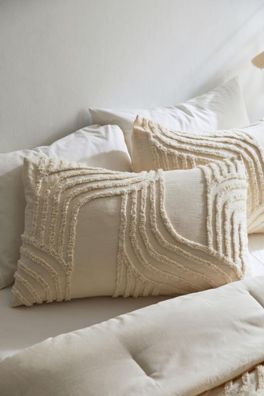 Swirling Lines Tufted Sham Set | Urban Outfitters Korea - Clothing ...