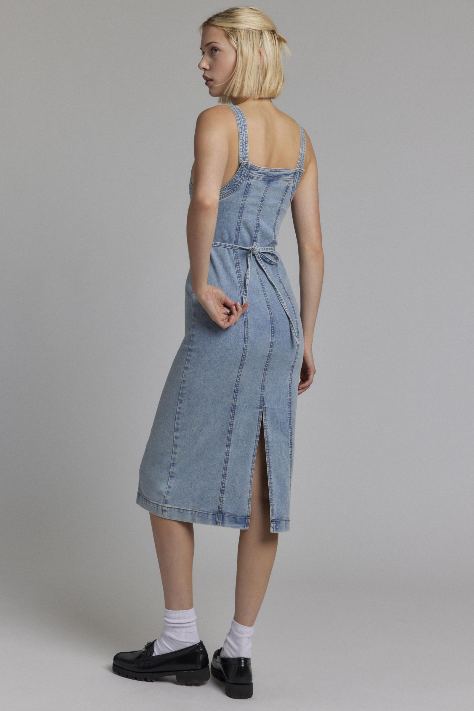 BDG Finley Square Neck Denim Midi Dress | Urban Outfitters Singapore ...