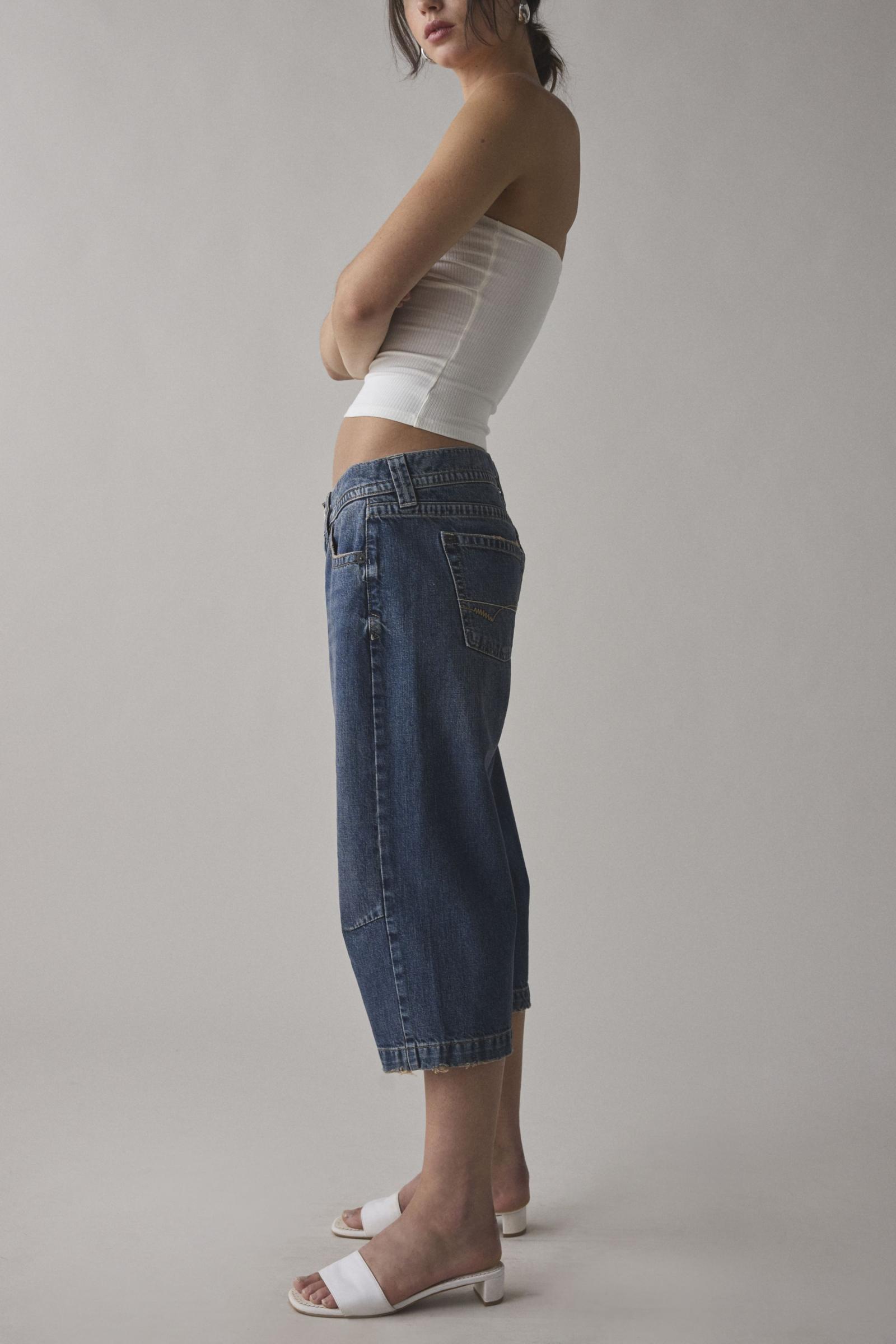 BDG Kayla Low-Rise Capri Jean | Urban Outfitters Singapore - Clothing ...