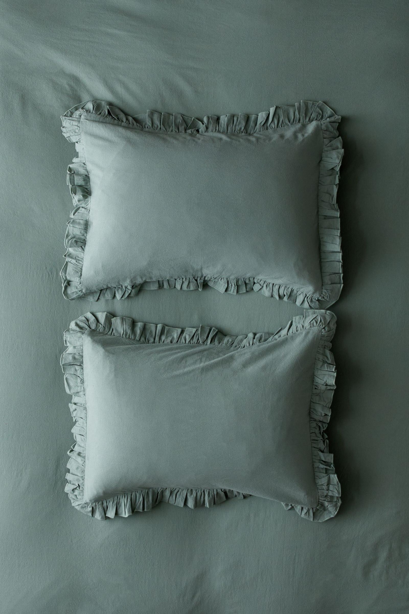 Cottage Ruffle Sham Set | Urban Outfitters Japan - Clothing, Music ...