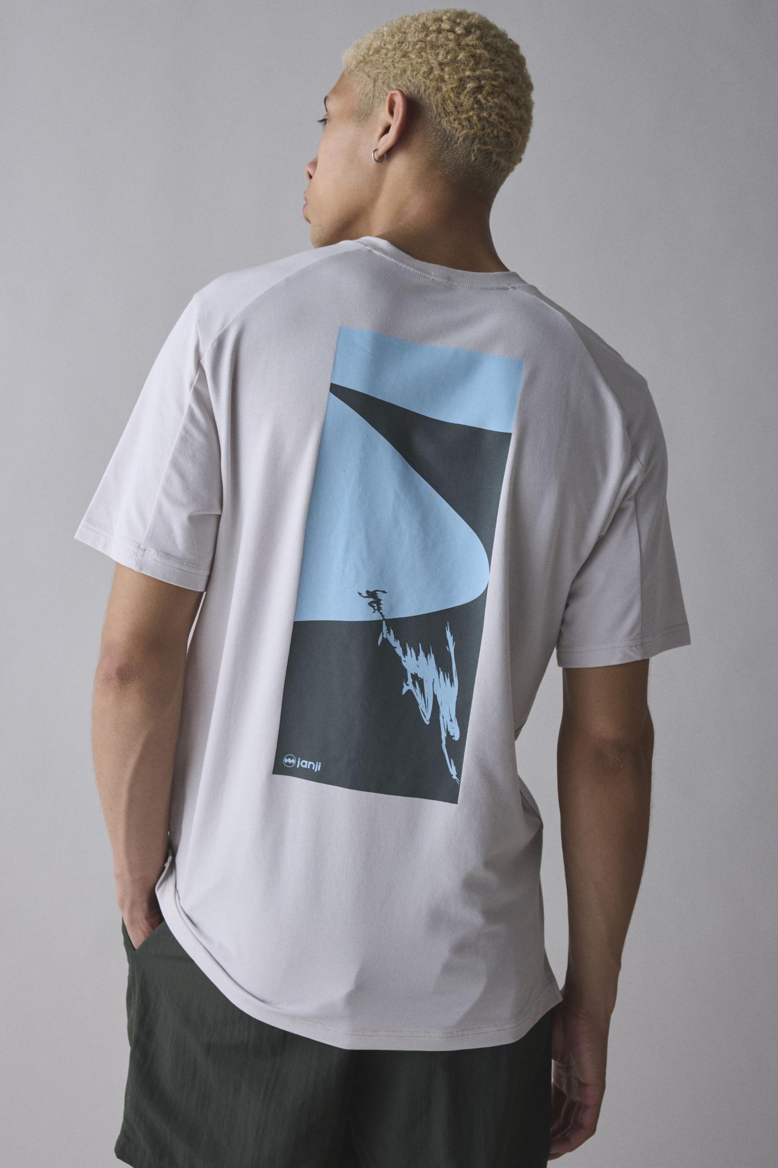 Janji Circa Daily Graphic Tee | Urban Outfitters México - Ropa, música ...