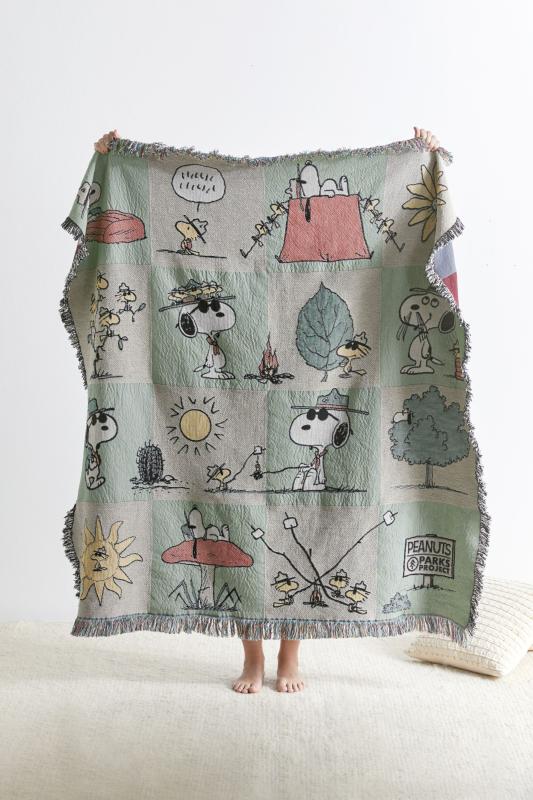 Parks Project X Peanuts Throw Blanket | Urban Outfitters Taiwan ...