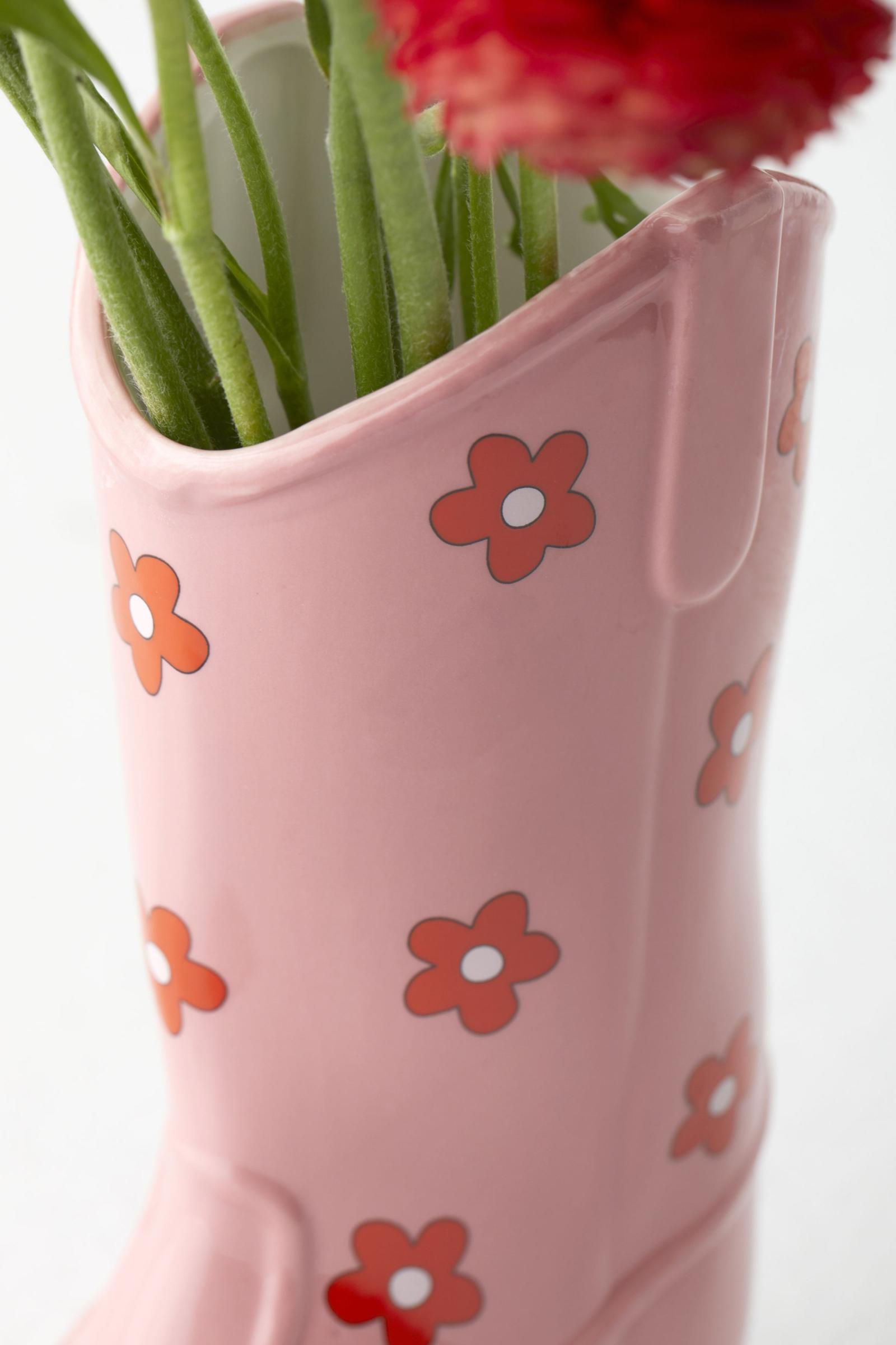 DOIY Rodeo Boot Vase | Urban Outfitters Hong Kong - Clothing, Music ...