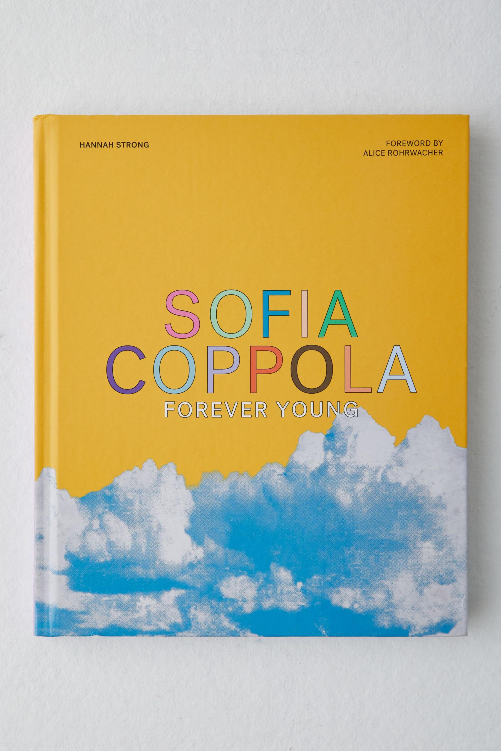 Sofia Coppola: Forever Young Por Hannah Strong | Urban Outfitters México - Ropa, música, hogar y ...