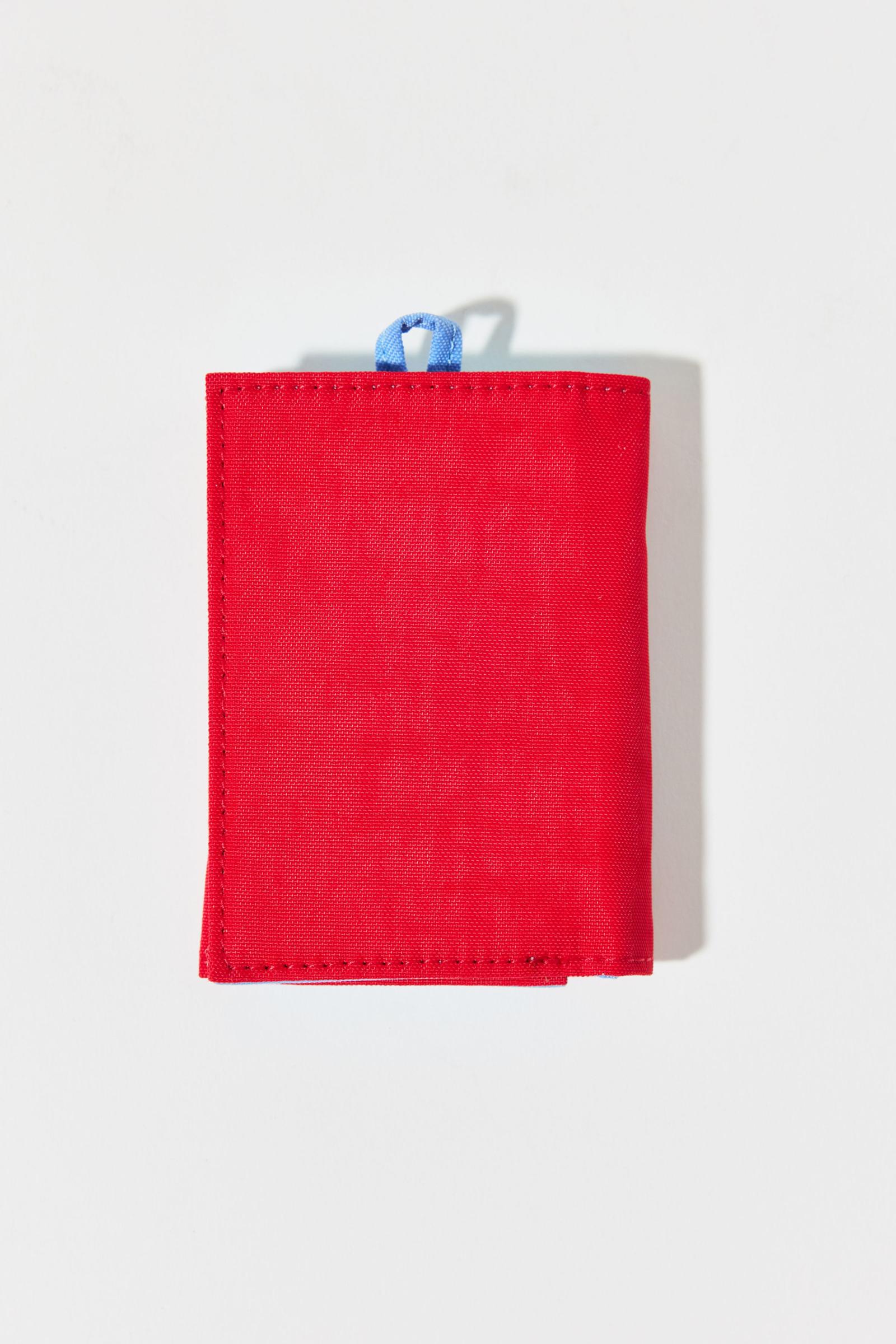BAGGU Nylon Snap Wallet | Urban Outfitters Australia - Clothing, Music ...