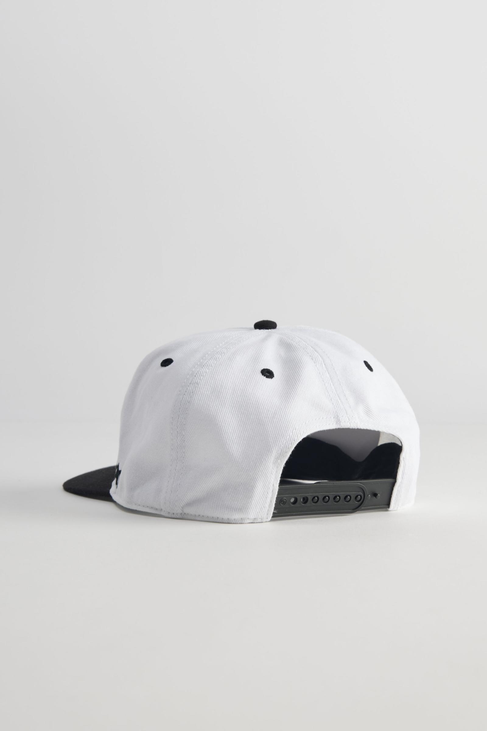 '47 Brand NBA Chicago Bulls Double Header Hitch Hat | Urban Outfitters ...