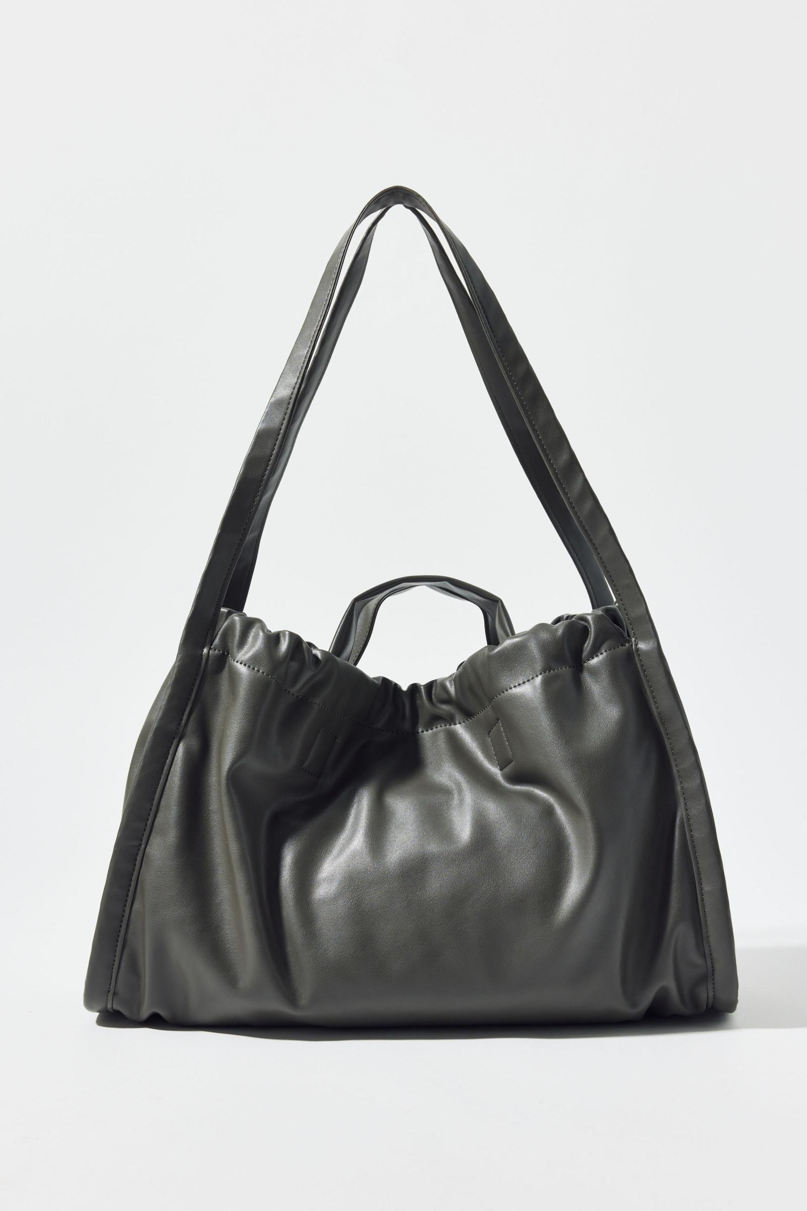 HVISK Sage Medium Soft Structure Bag | Urban Outfitters Mexico ...