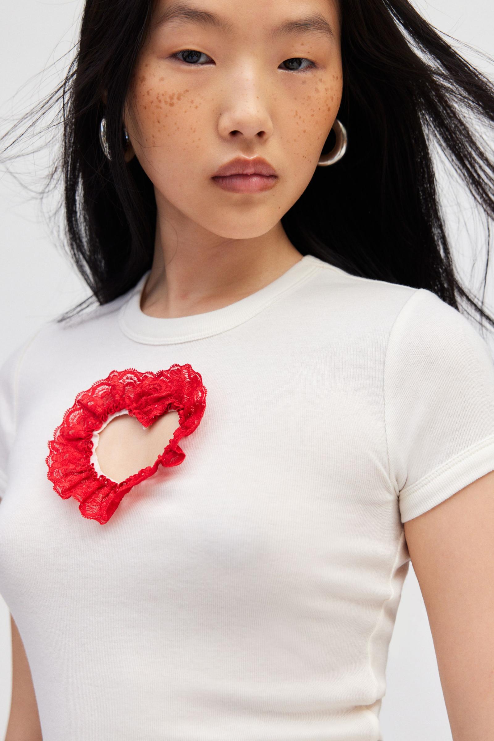 Kimchi Blue Lace Heart Cut Out Baby Tee | Urban Outfitters Australia ...