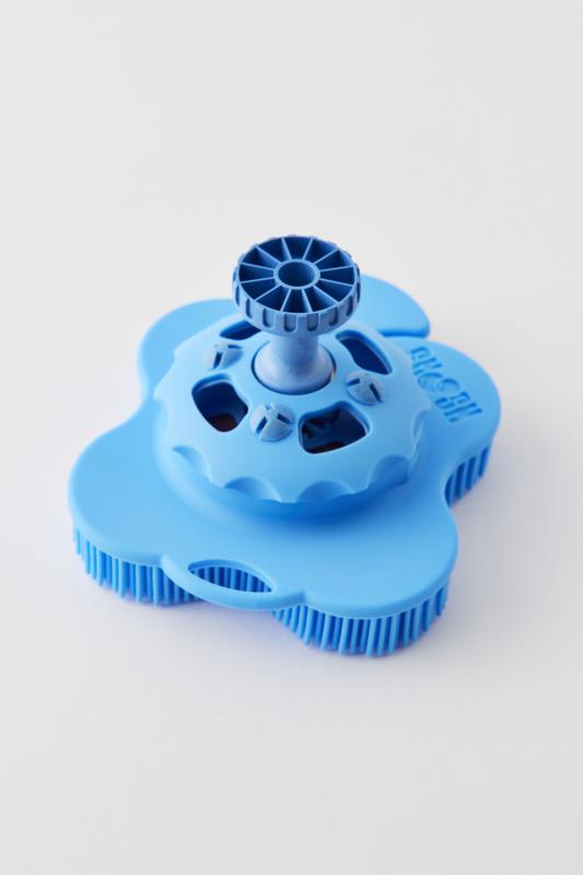 Smoosh Silicone Body Scrubber | Urban Outfitters Australia - Clothing ...