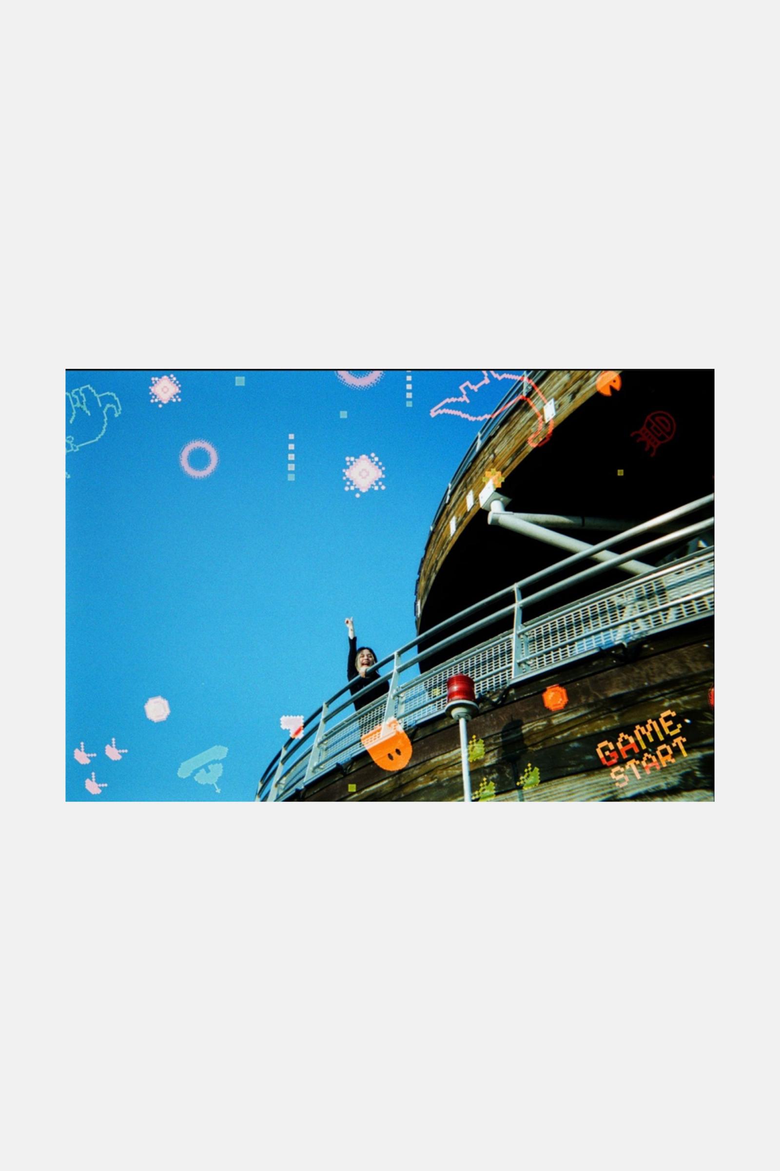 RETO RETOCOLOR Pixelate Single-Use 35mm Camera | Urban Outfitters ...