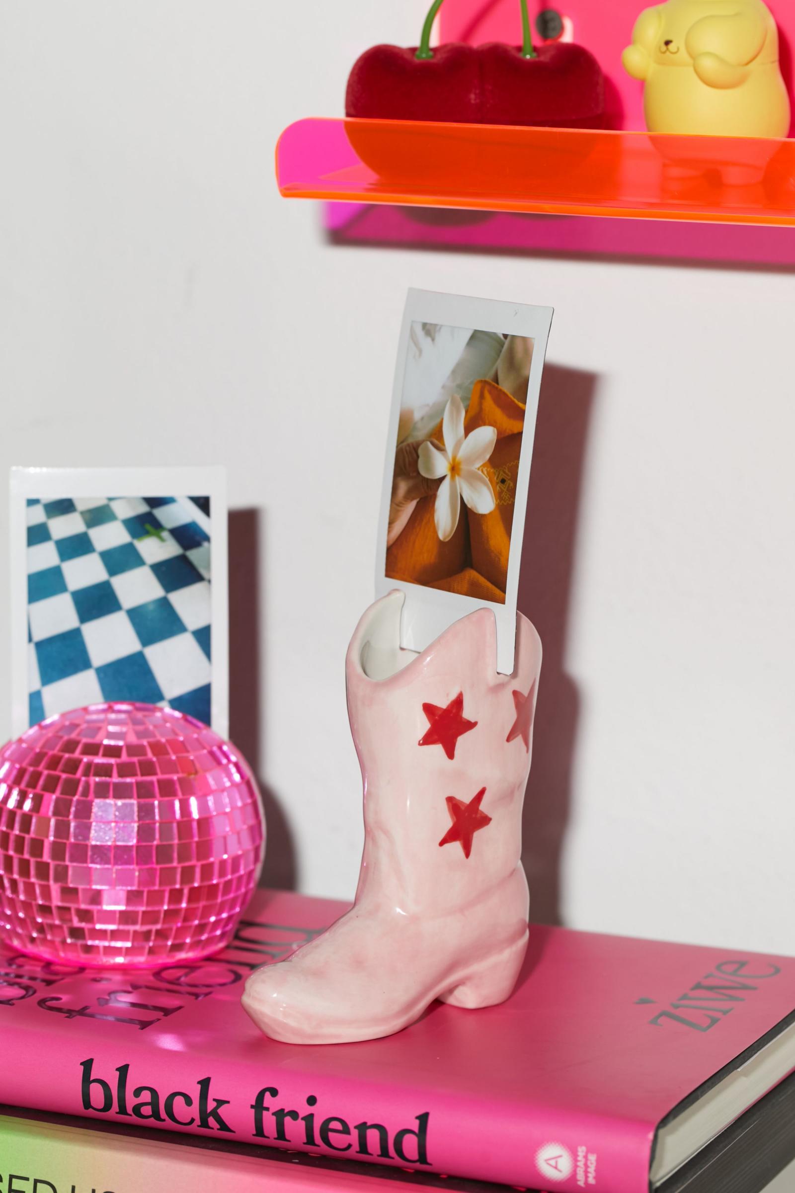 Cowboy Boot Photo Stand | Urban Outfitters Korea - Clothing, Music ...
