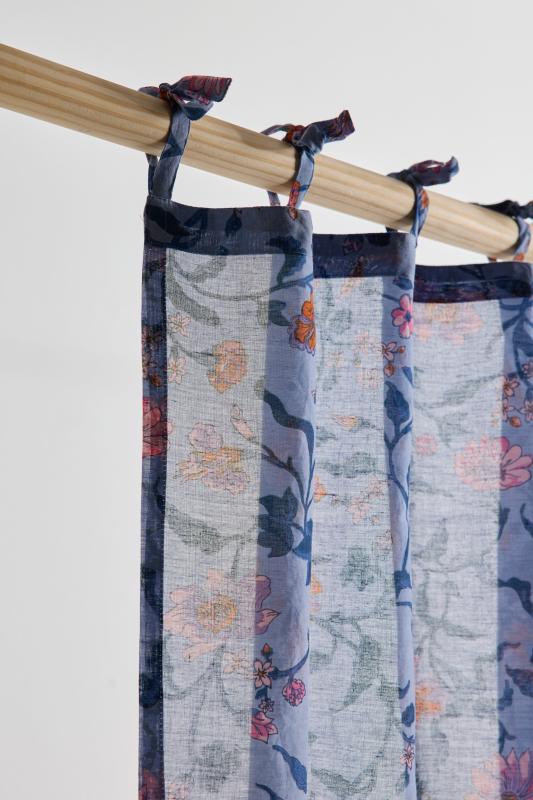 Ella Vine Floral Window Panel | Urban Outfitters Hong Kong - Clothing ...