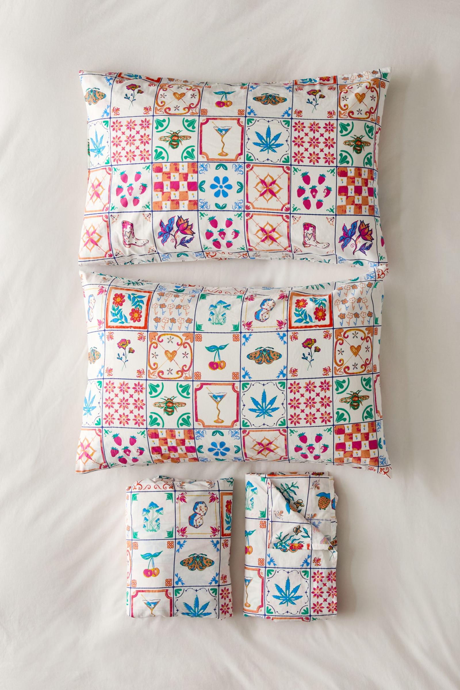 Mariana Tile Sheet Set | Urban Outfitters Korea - Clothing, Music, Home ...
