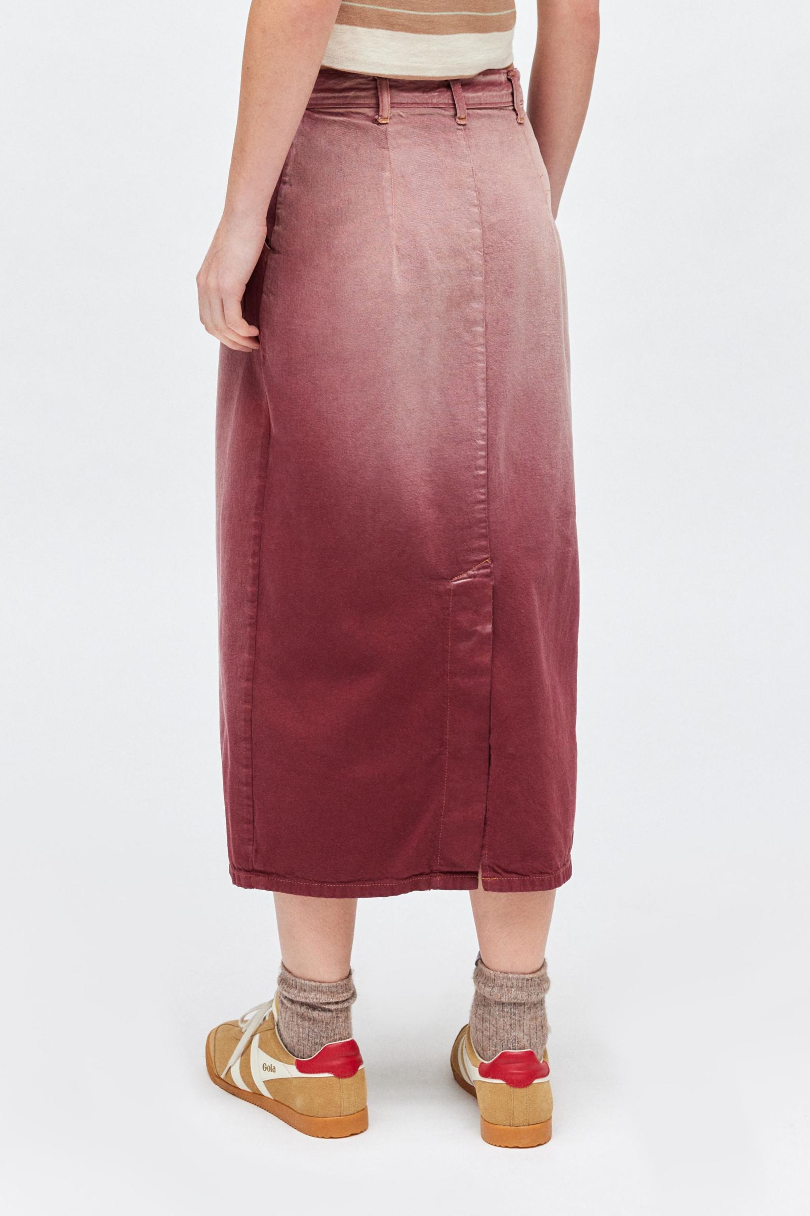 Urban Renewal Remade Faded Overdye Denim Maxi Skirt | Urban Outfitters ...