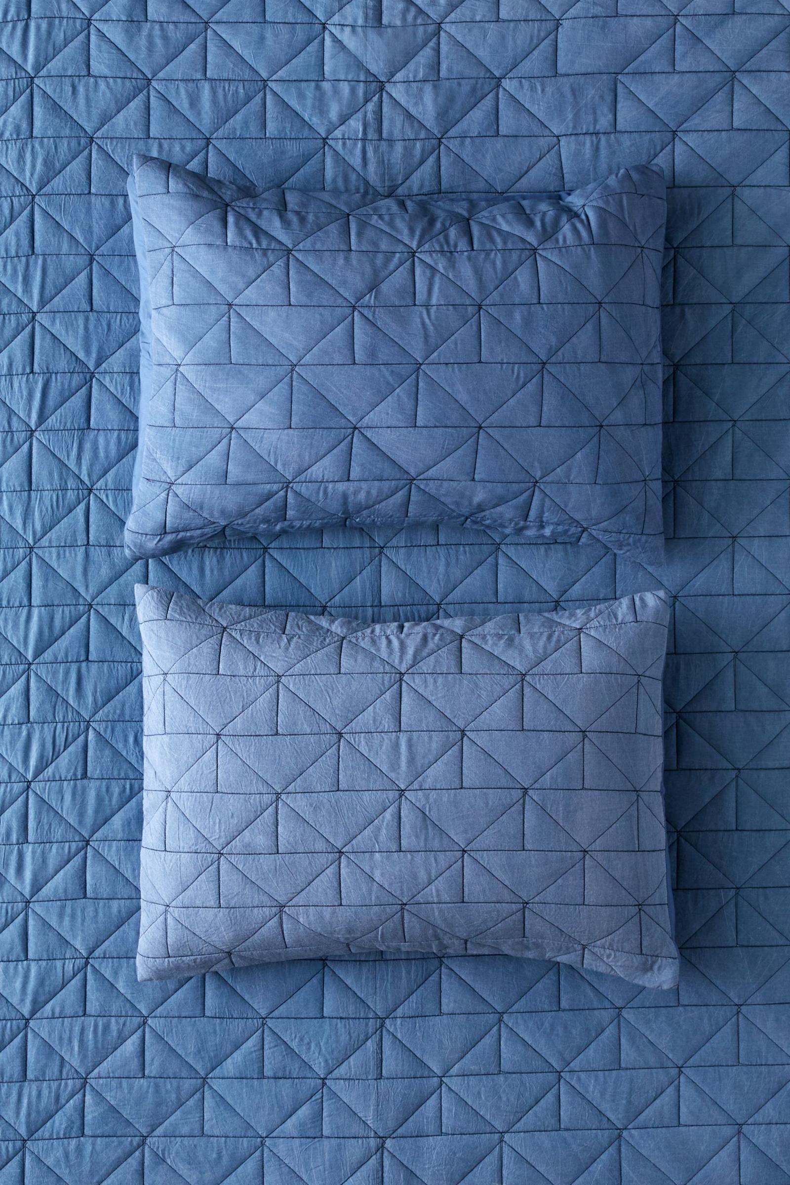 Jamie Silky Sham セット | Urban Outfitters 日本公式サイト | ウィメンズ衣料品・メンズ衣料品・ホーム ...