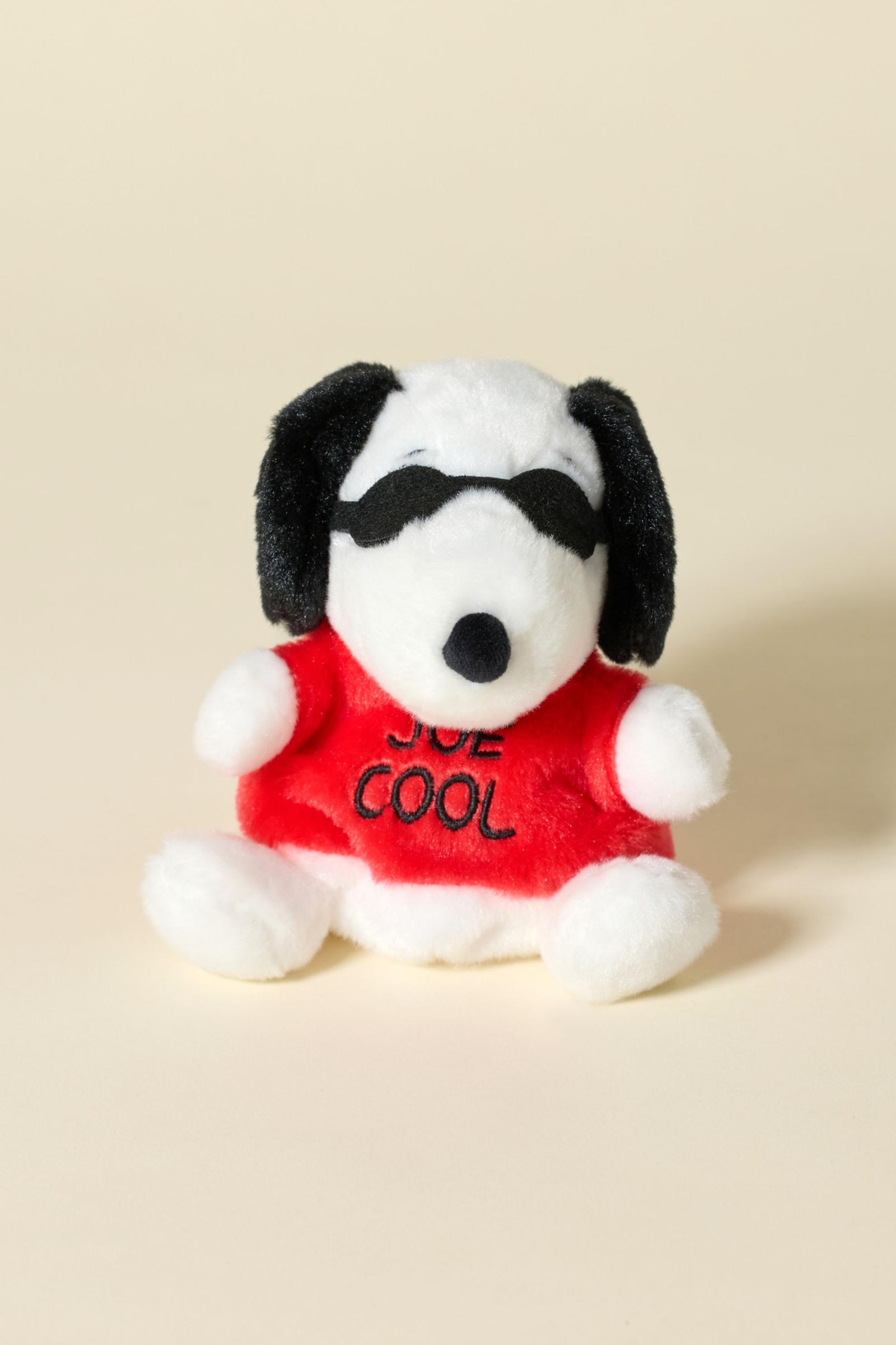 Peanuts Snoopy Joe Cool Mini Plushie | Urban Outfitters Japan ...