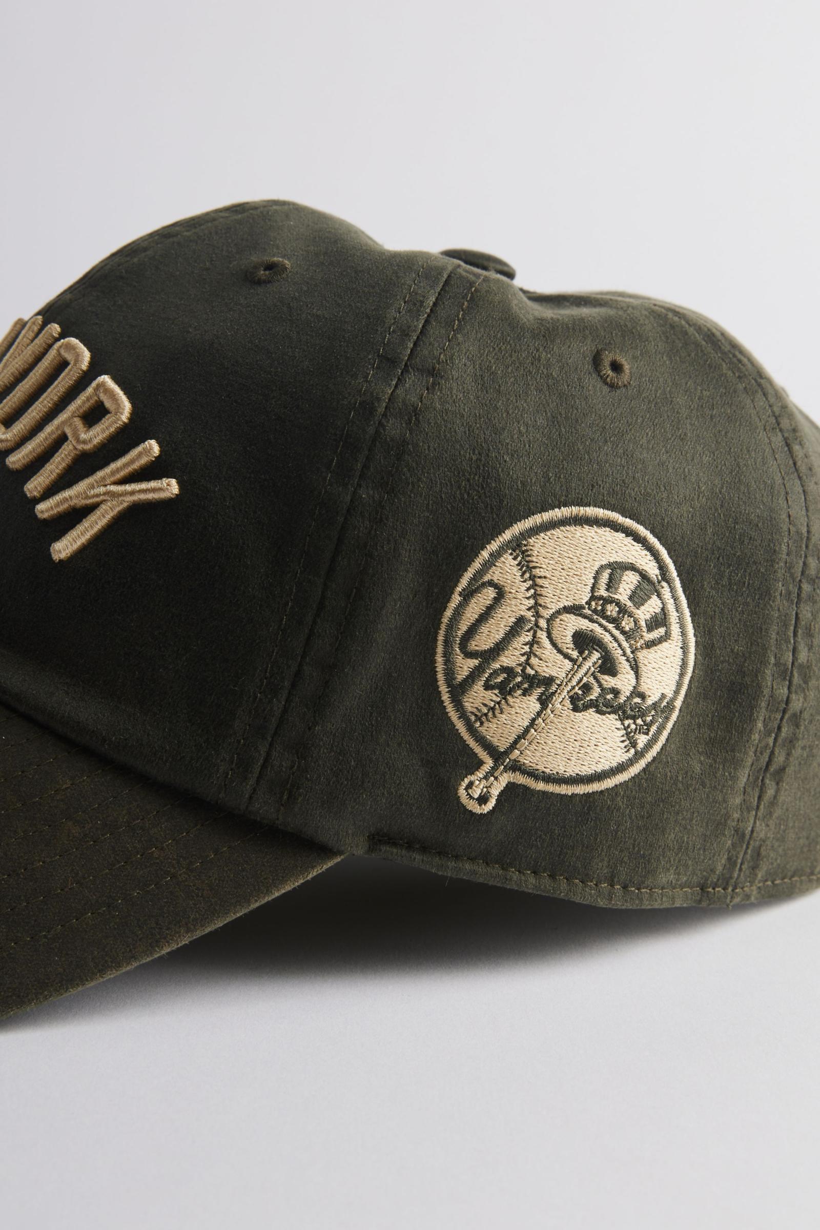 Mitchell & Ness MLB New York Yankees Leather Dad Hat | Urban Outfitters ...